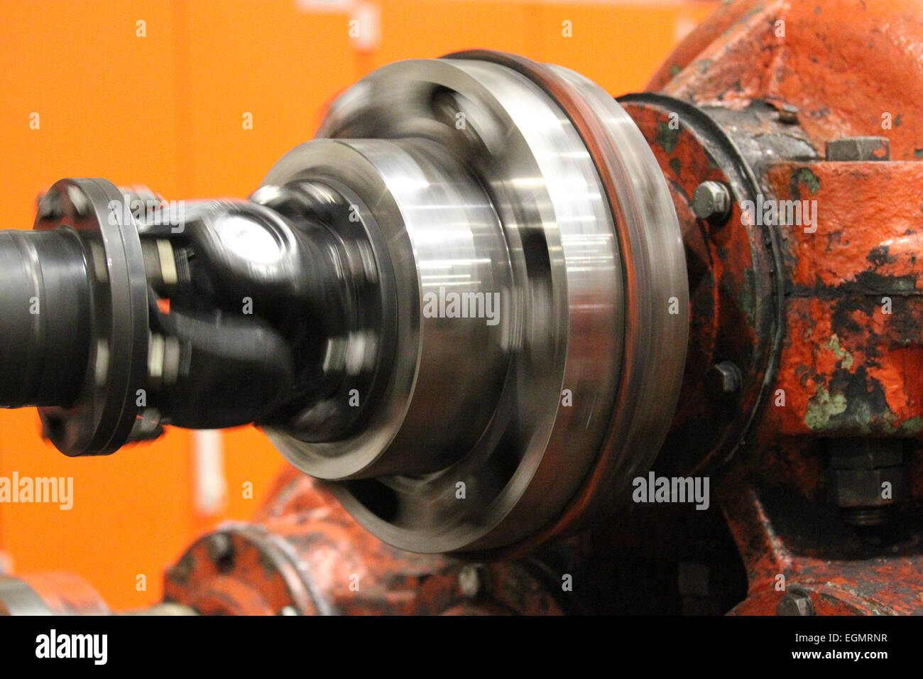 wheel assembly rotation transmitting gear shaft Stock Photo - Alamy