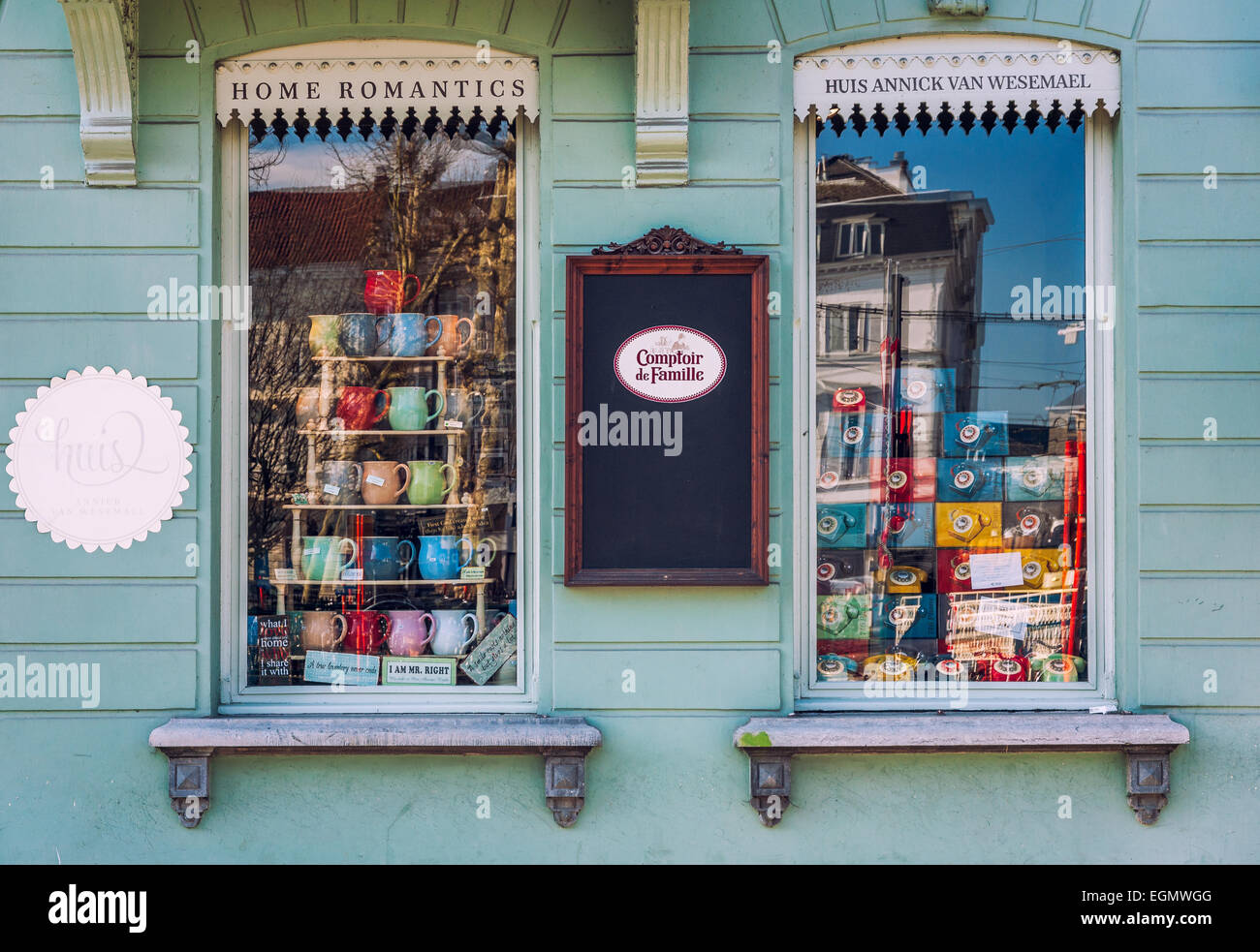 Inside white stuff store hi-res stock photography and images - Alamy