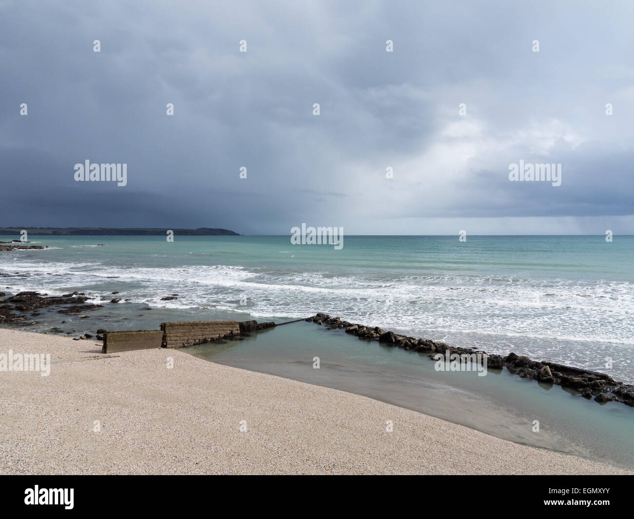 Bad storm cornwall hi-res stock photography and images - Alamy