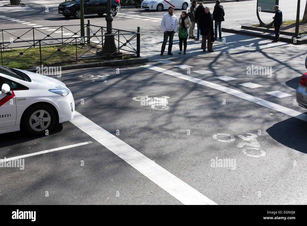 ASL advanced stop line motorbikes scooters lights Stock Photo - Alamy