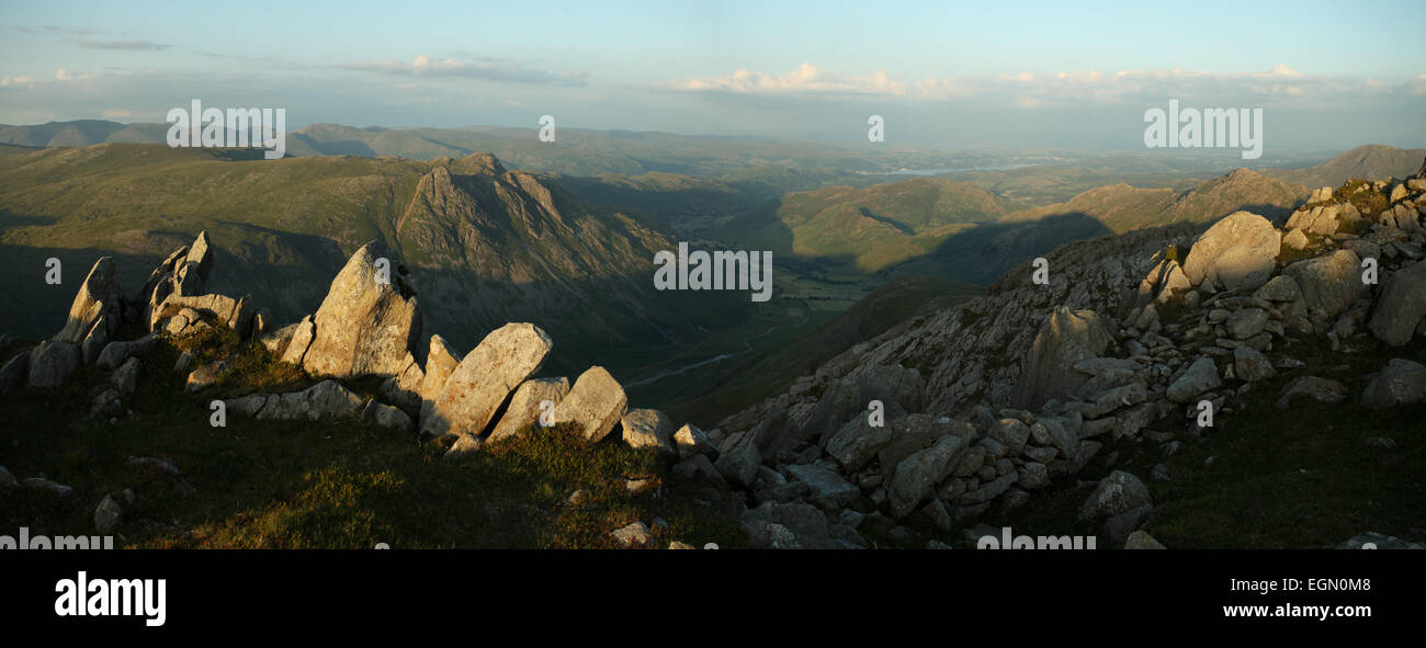 Bowfell summit, summer evening - Langdale and the Langdale pikes Stock ...