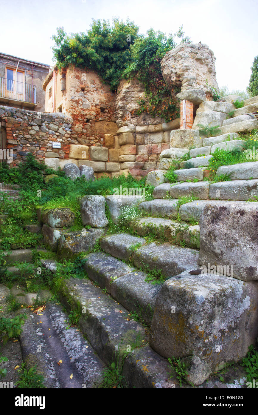 Roman shrine hi-res stock photography and images - Alamy