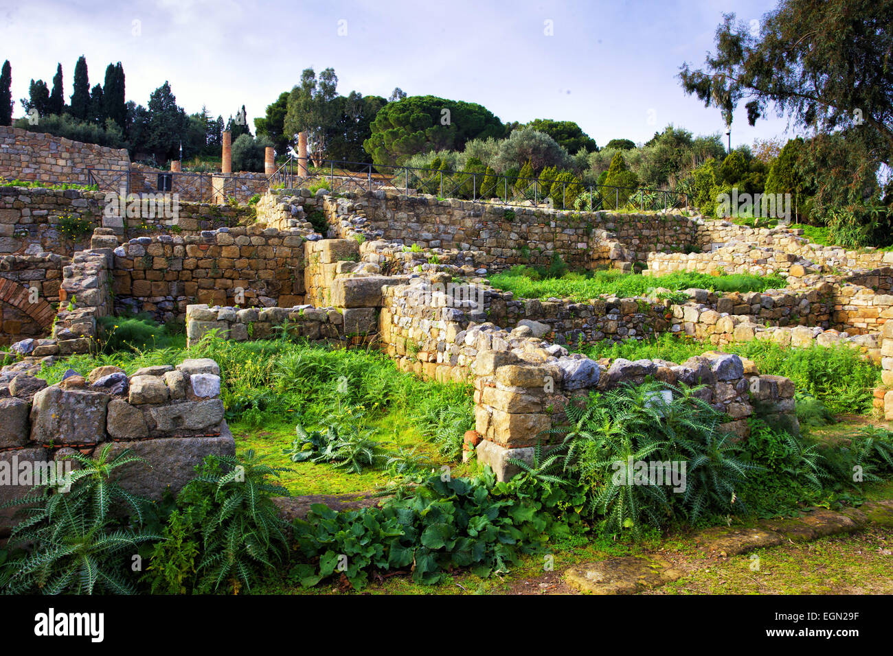 Ancient shop hi-res stock photography and images - Alamy
