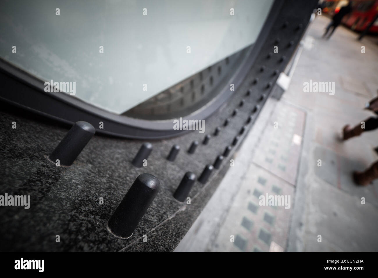 Anti homeless architecture hi-res stock photography and images - Alamy
