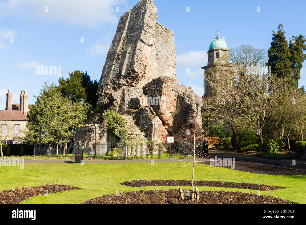 The old derelict castle in Bridgenorth Stock Photo - Alamy