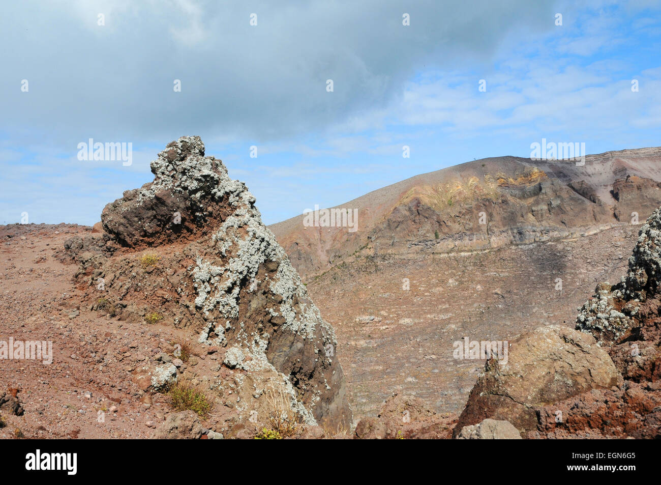 Vesuvio volcano Italy Naples view of the volcanic crater Stock Photo ...