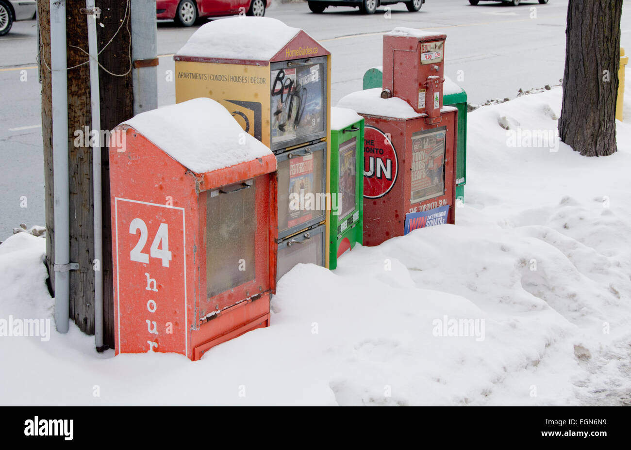 Newspaper vending boxes hi-res stock photography and images - Alamy