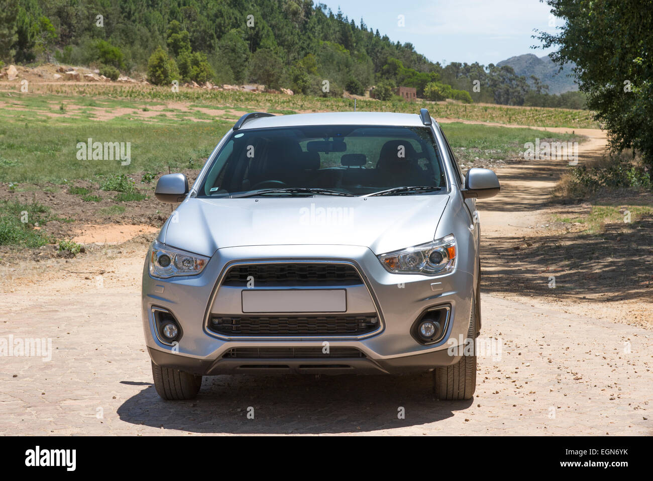 Silver suv hi-res stock photography and images - Alamy