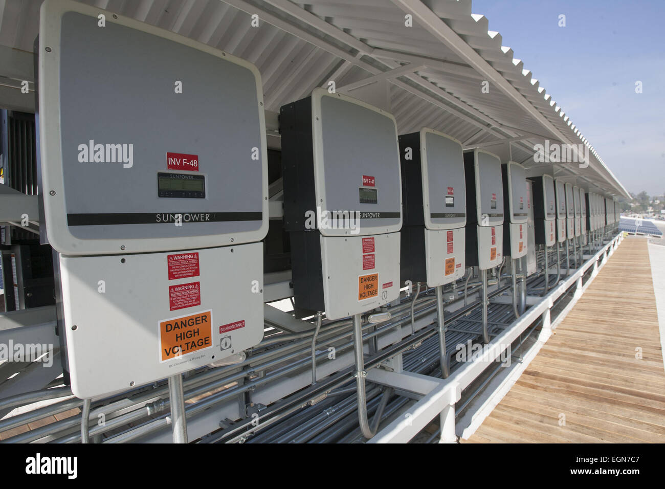 Los Angeles, California, USA. 4th Feb, 2015. A Solar Power station ...