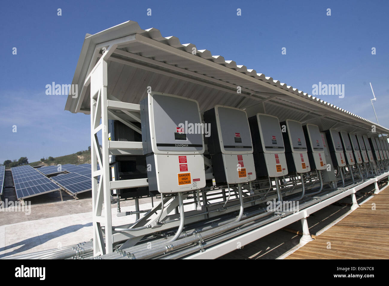 Los Angeles, California, USA. 4th Feb, 2015. A Solar Power station ...