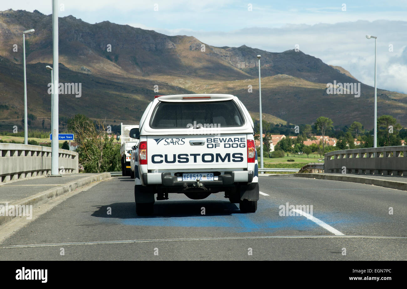 South African Revenue Service Customs vehicle and beware of dogs sign ...