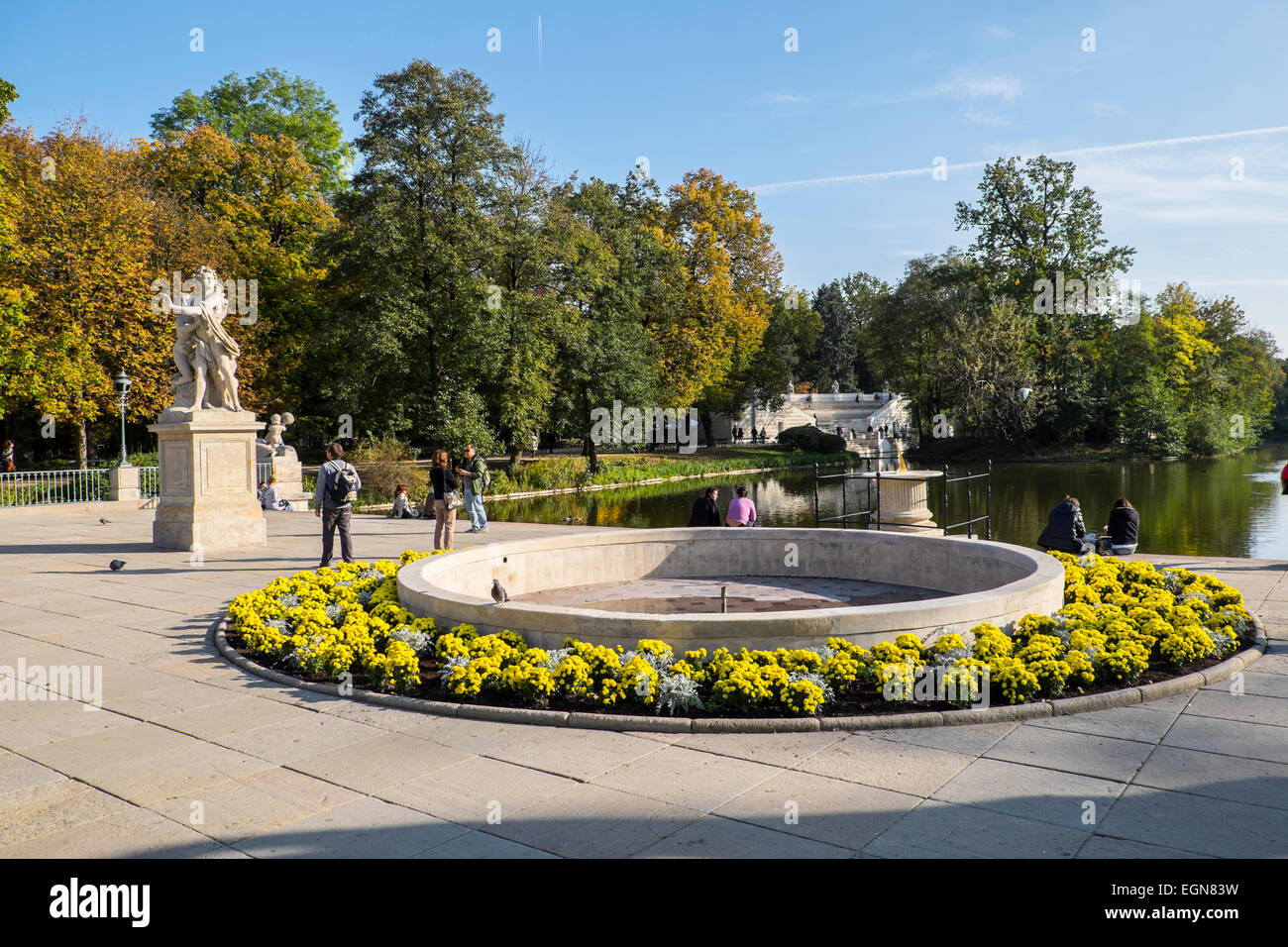 Palace on the Isle in Warsaw's Lazienkowski Park Stock Photo - Alamy