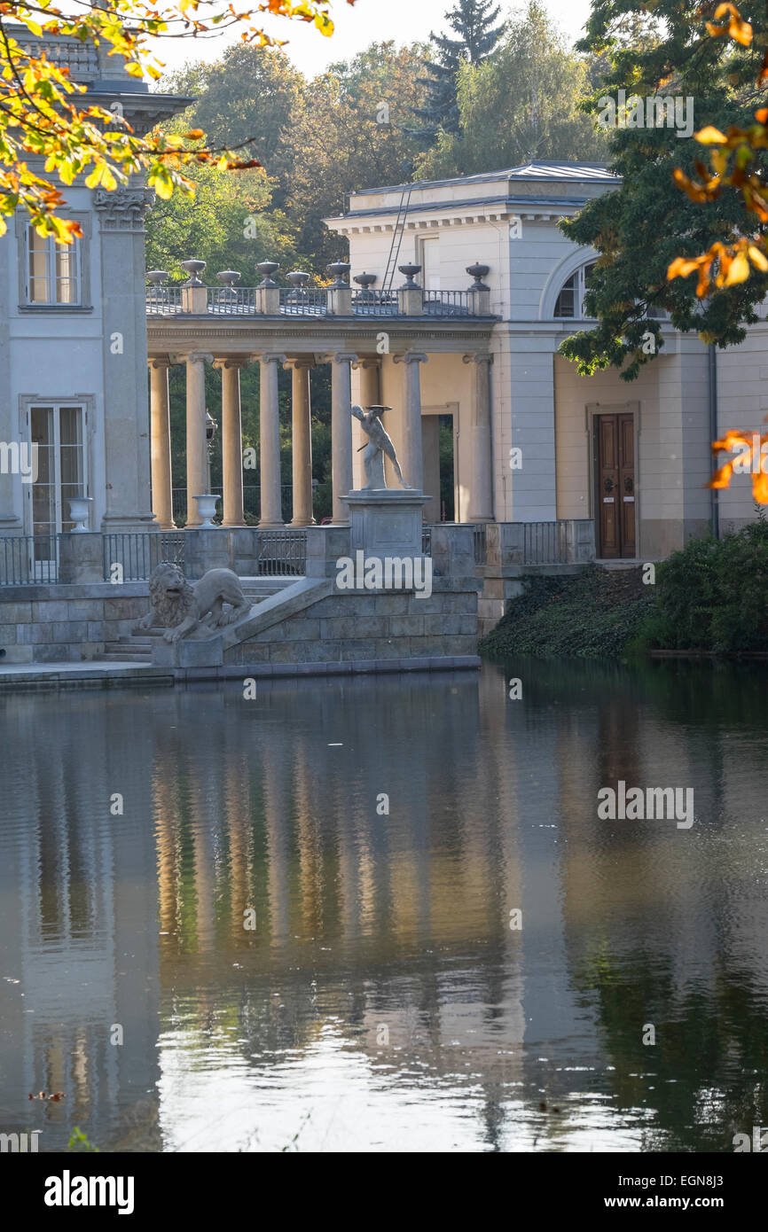Palace on the Isle in Warsaw's Lazienkowski Park Stock Photo - Alamy