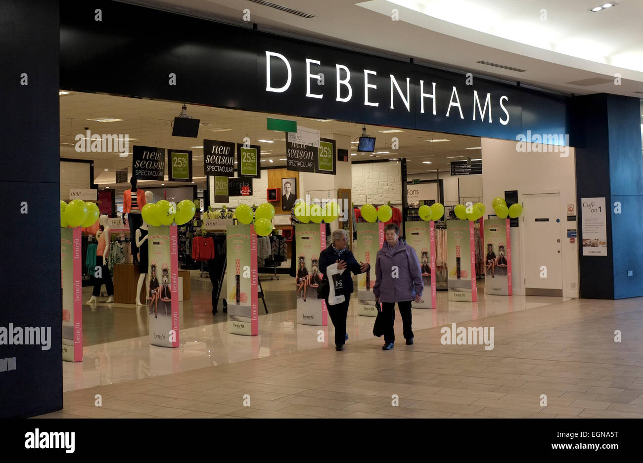 Debenhams household hi-res stock photography and images - Alamy
