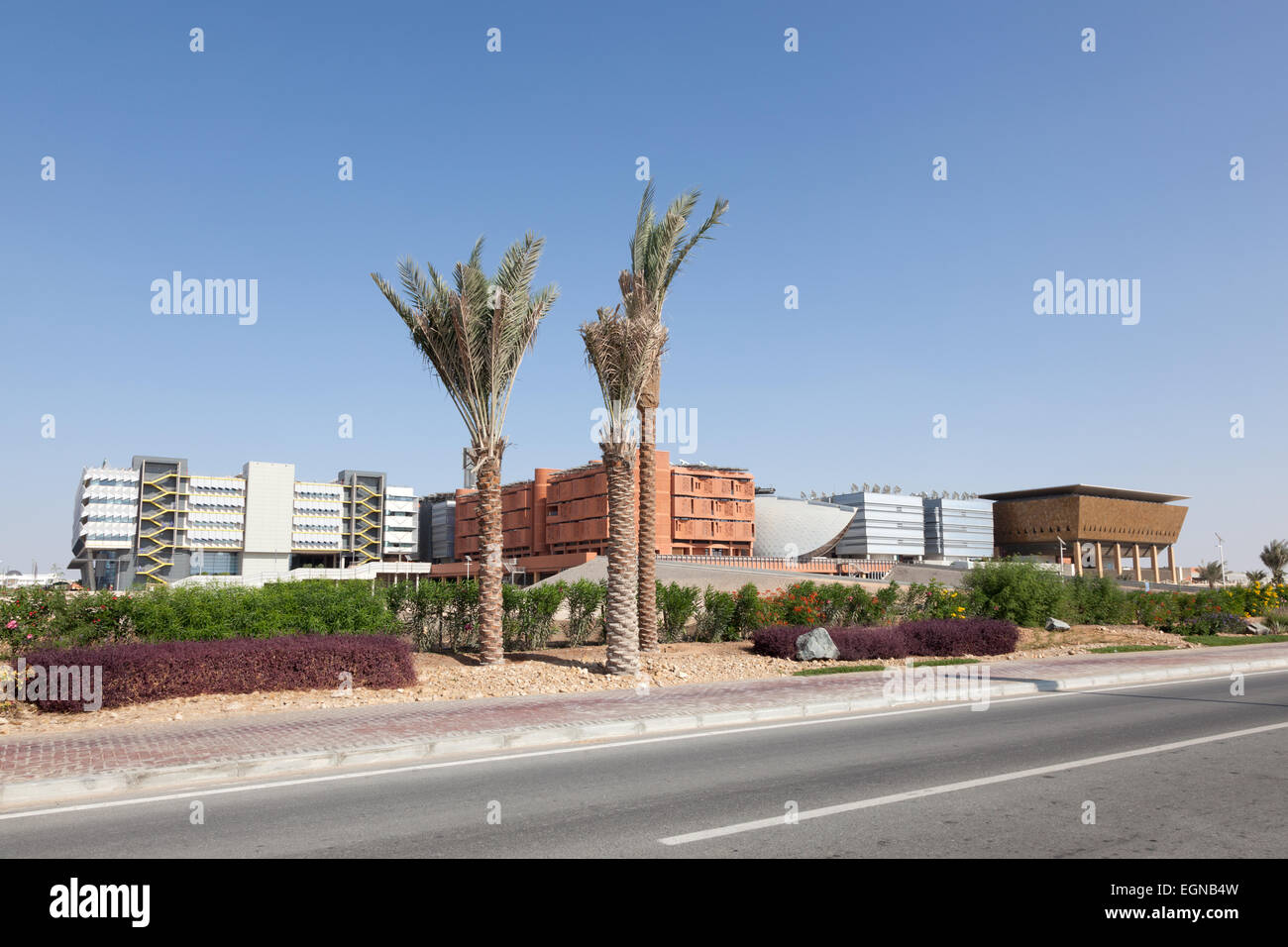 Abu dhabi masdar city hi-res stock photography and images - Alamy