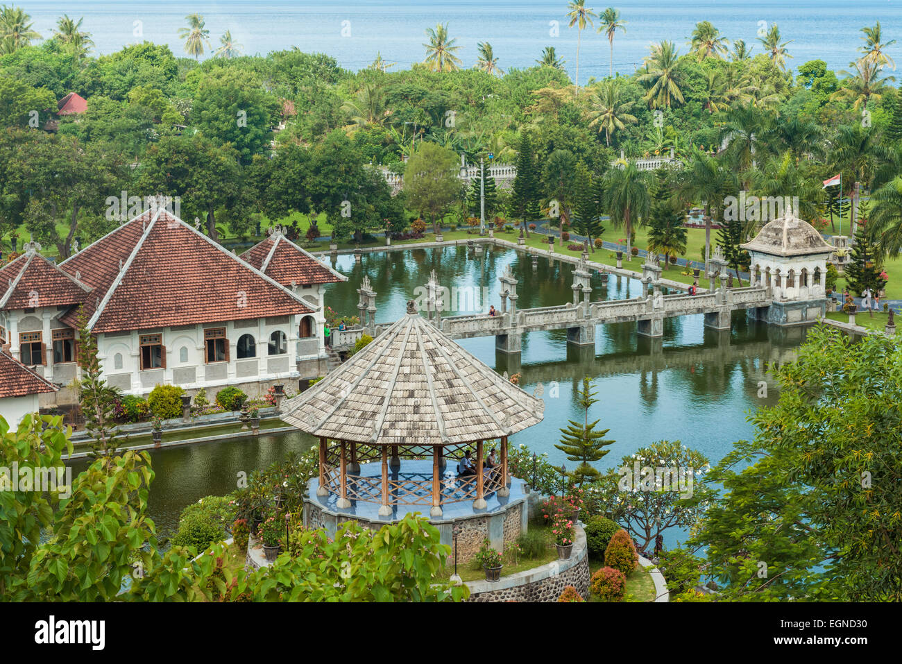 Fountain in peaceful lotus pond hi-res stock photography and images - Alamy