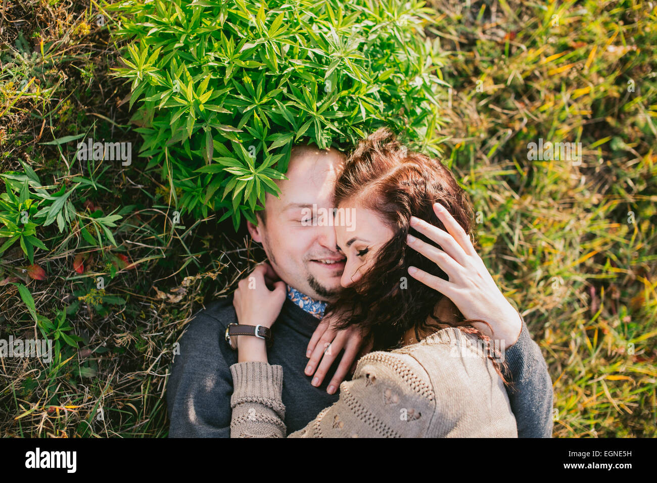 Hugging love hi-res stock photography and images - Alamy
