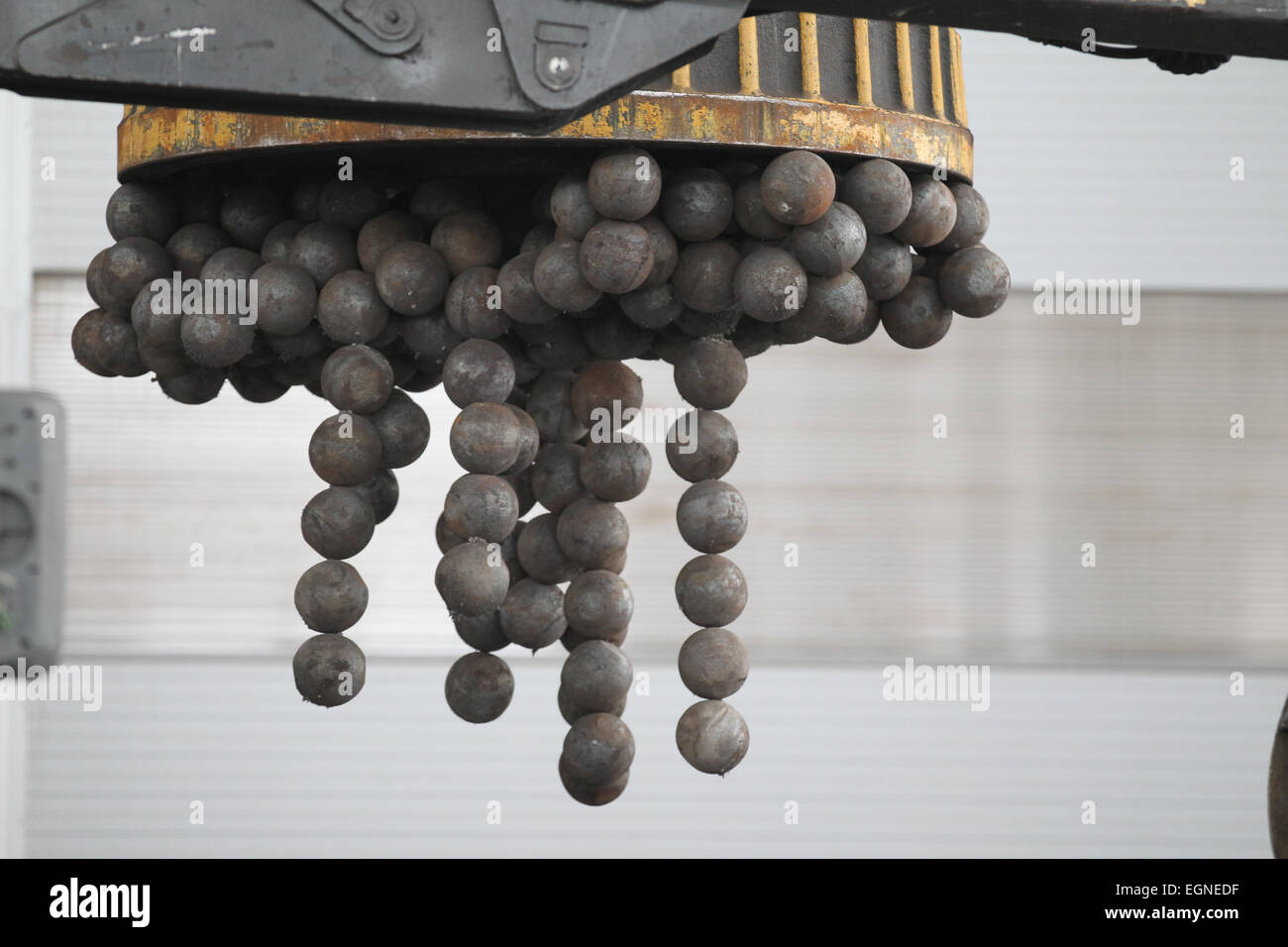 Magnet attractive hi-res stock photography and images - Alamy