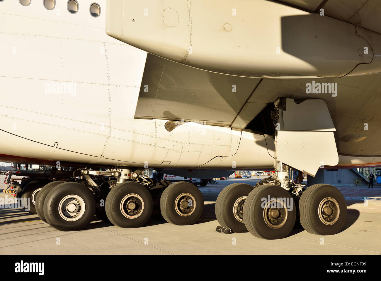 emirates, airlines, airways, airbus, a 380, aircraft, details, landing ...