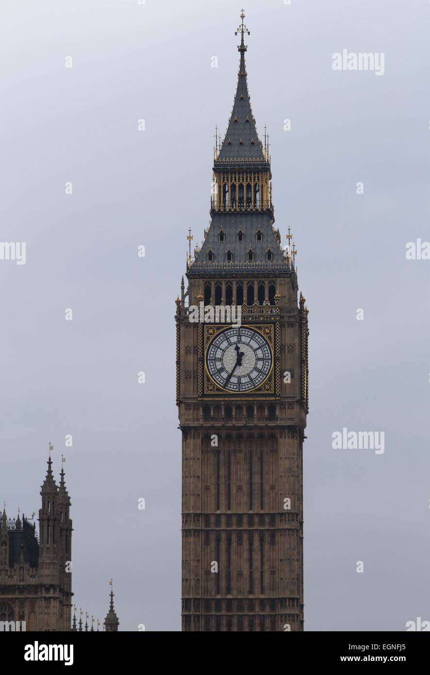 Four faced clock hi-res stock photography and images - Alamy