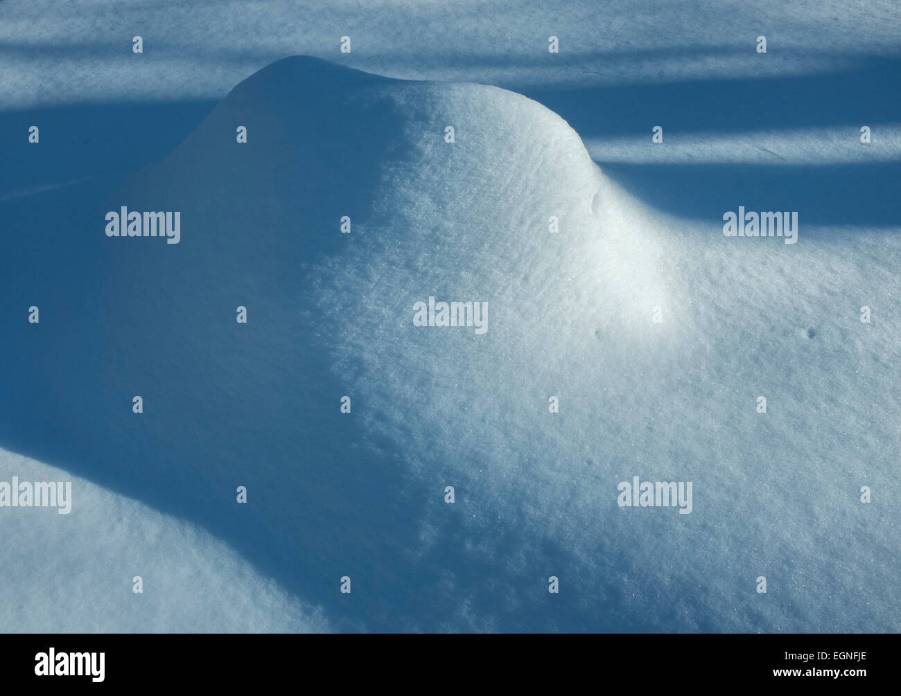 Mound of snow hi-res stock photography and images - Alamy