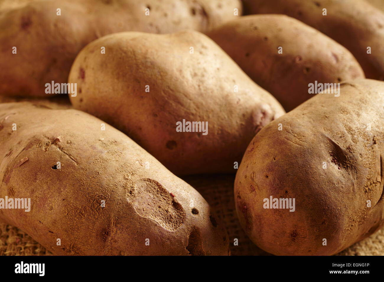 Purple potatoes hi-res stock photography and images - Alamy