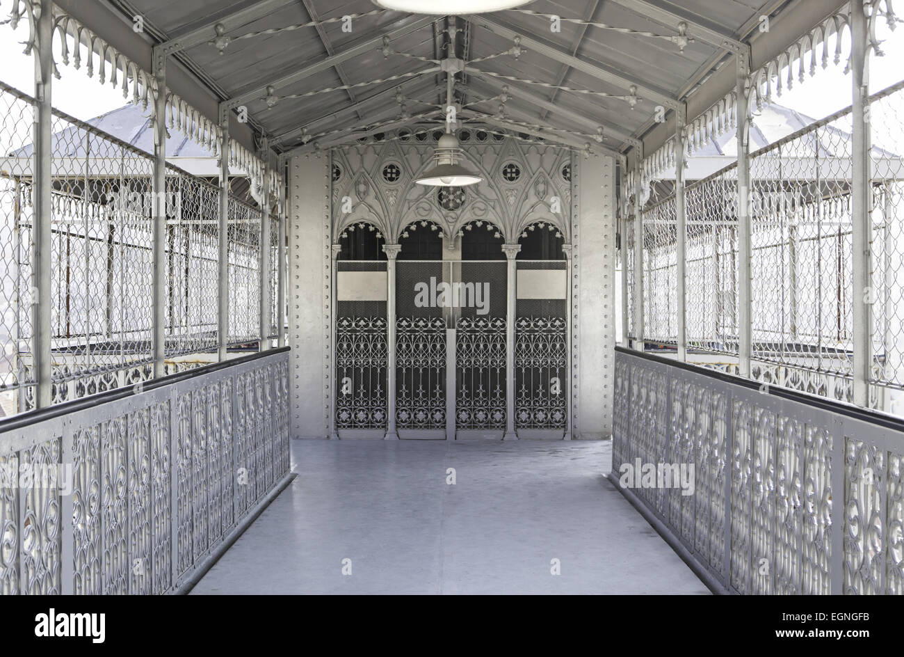 Metallic and deep corridor hi-res stock photography and images - Alamy