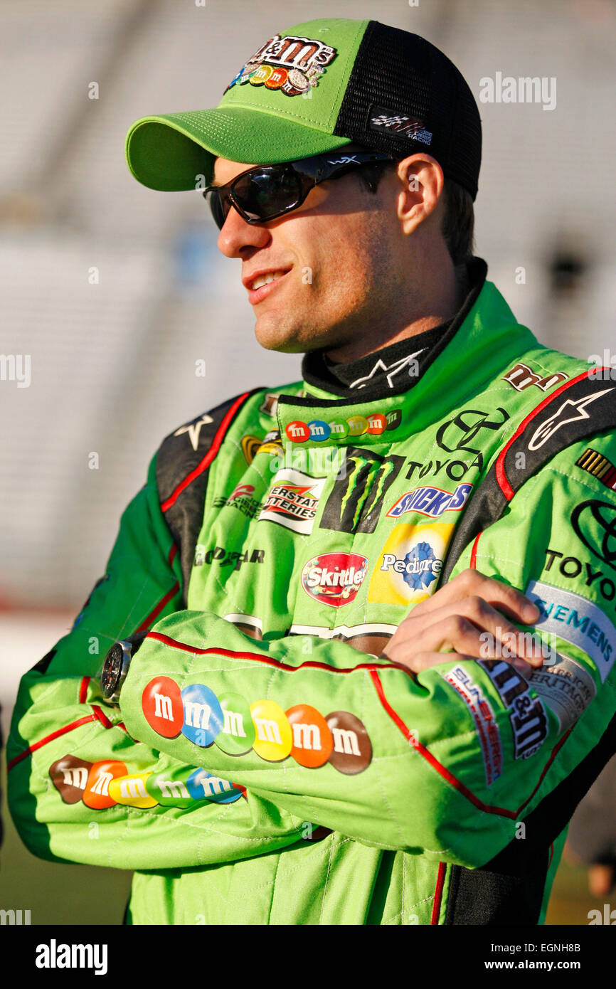 Hampton, GA, USA. 27th Feb, 2015. David Ragan (18) prepares to qualify ...