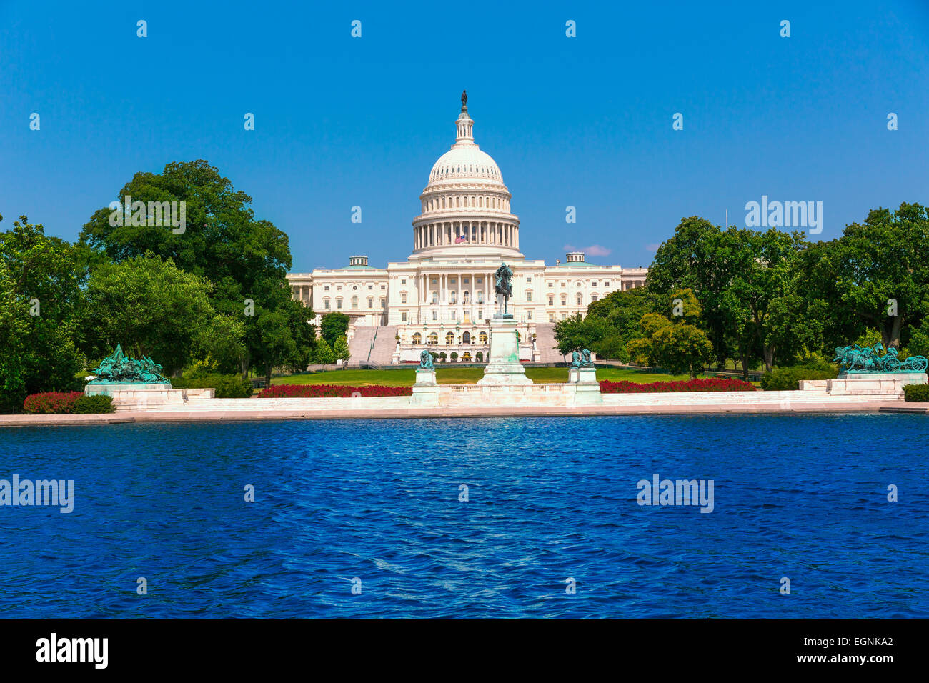 Capitol building Washington DC sunlight USA US congress pool Stock ...