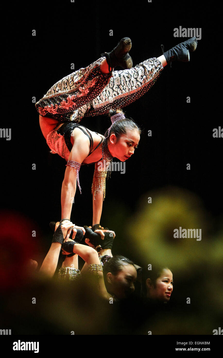 New Delhi, India. 27th Feb, 2015. A Chinese acrobat performs at the ...