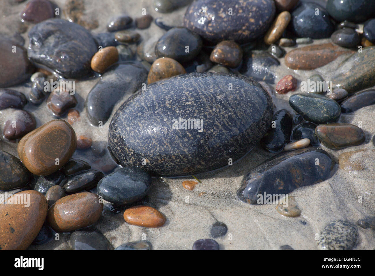 Layered pebbles hi-res stock photography and images - Alamy