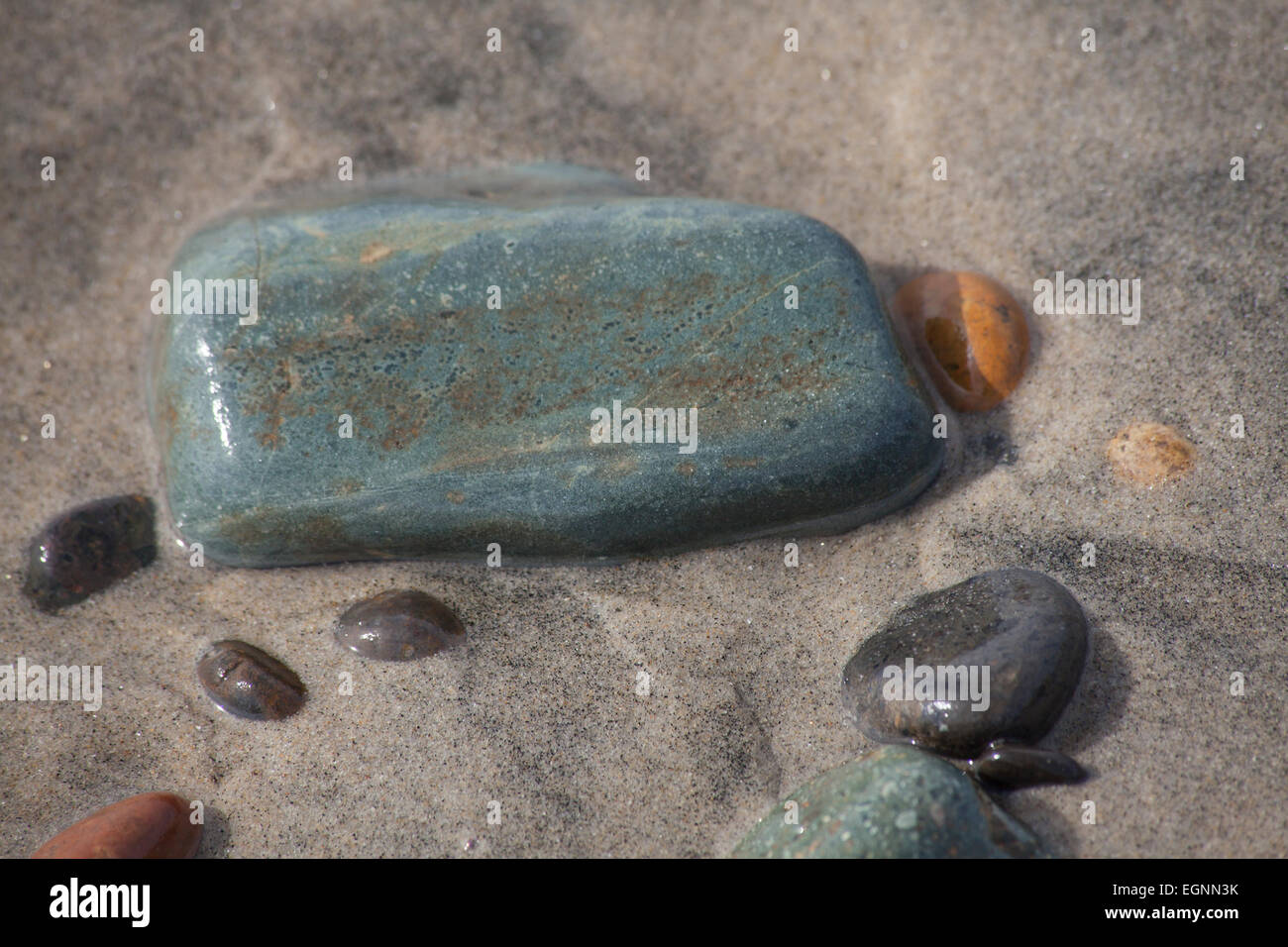 Layered pebbles hi-res stock photography and images - Alamy