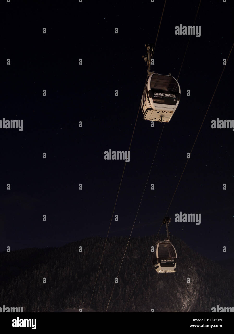 Ski lifts hi-res stock photography and images - Alamy