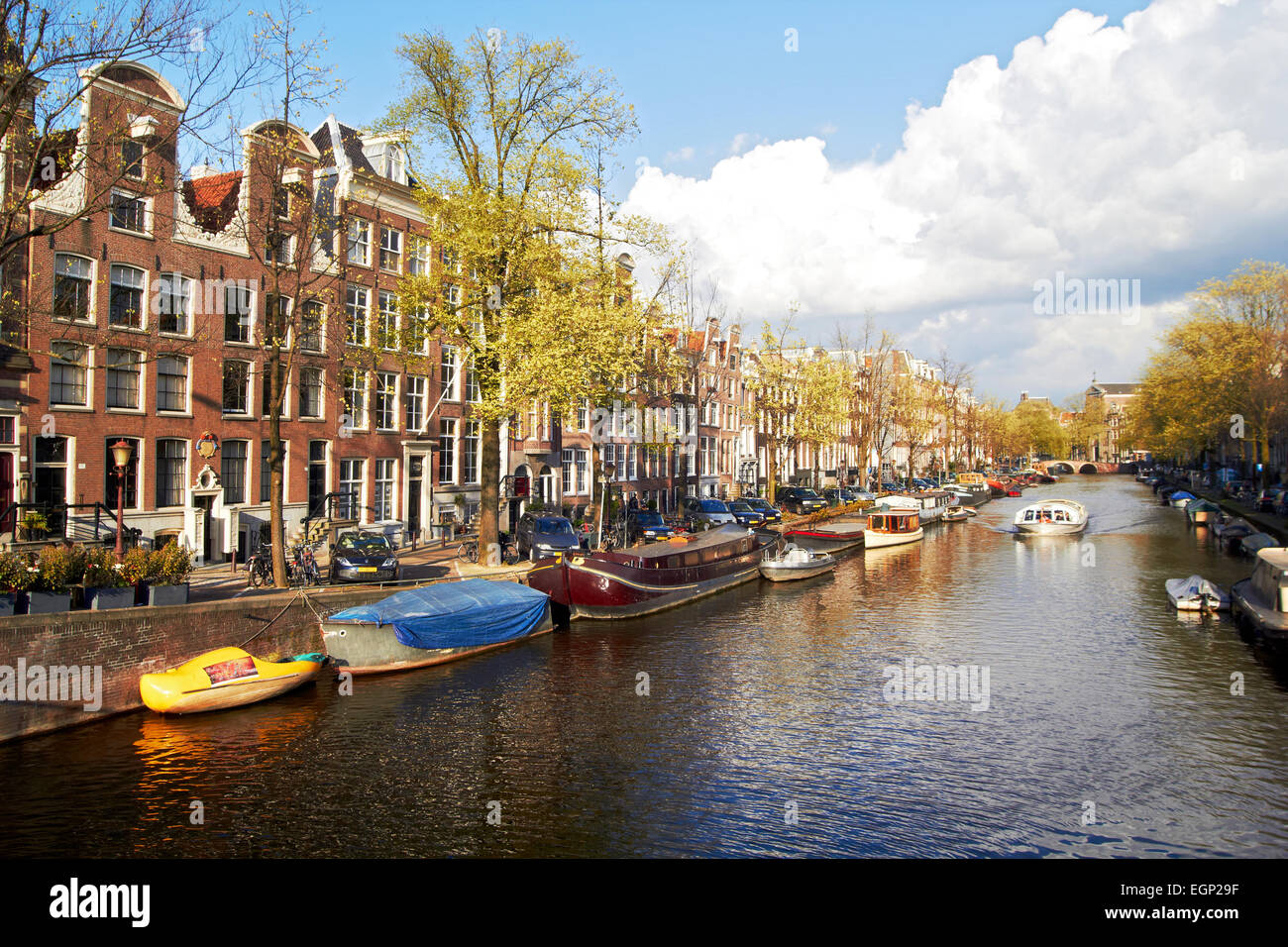Boats and clouds hi-res stock photography and images - Alamy