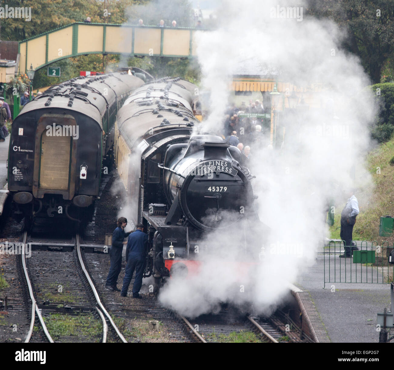The steam locomotive 45379 at Ropley station on the Mid Hants Railway ...