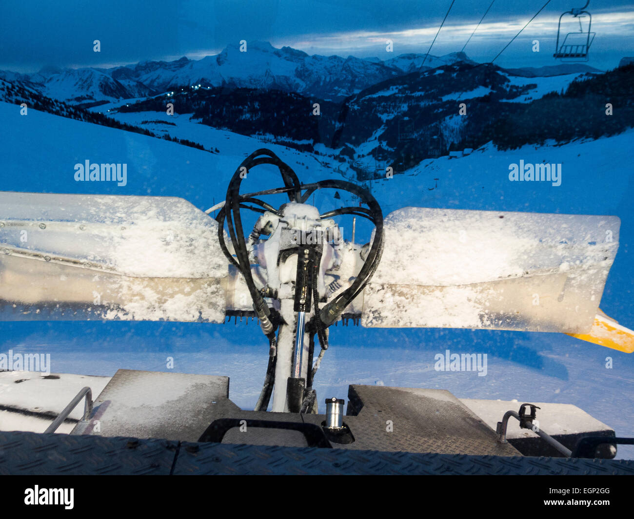 Piste basher hi-res stock photography and images - Alamy
