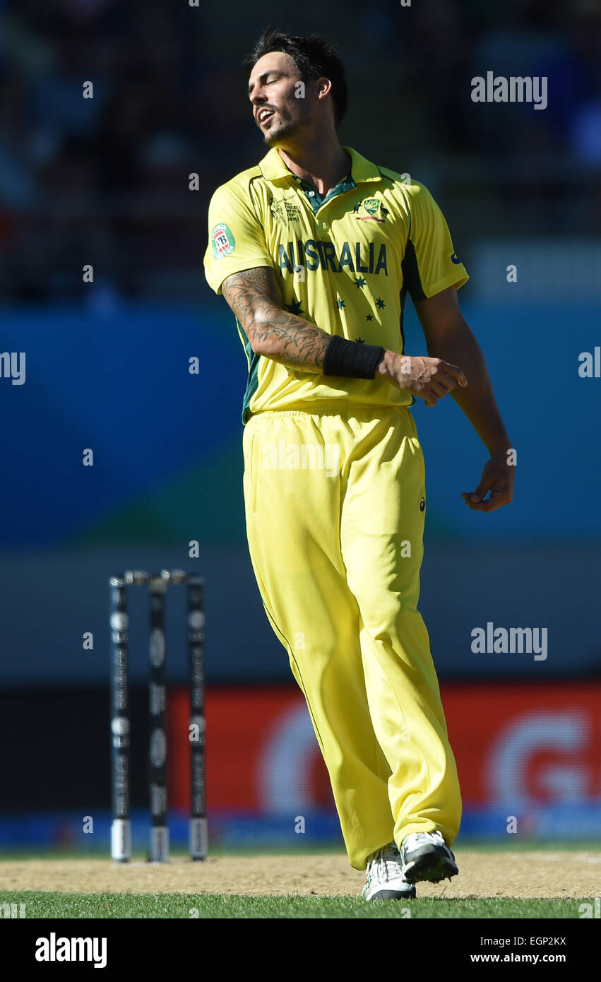 Mitchell johnson cricket hi-res stock photography and images - Alamy
