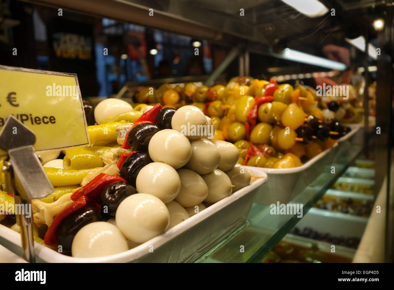 Olive display hi-res stock photography and images - Alamy
