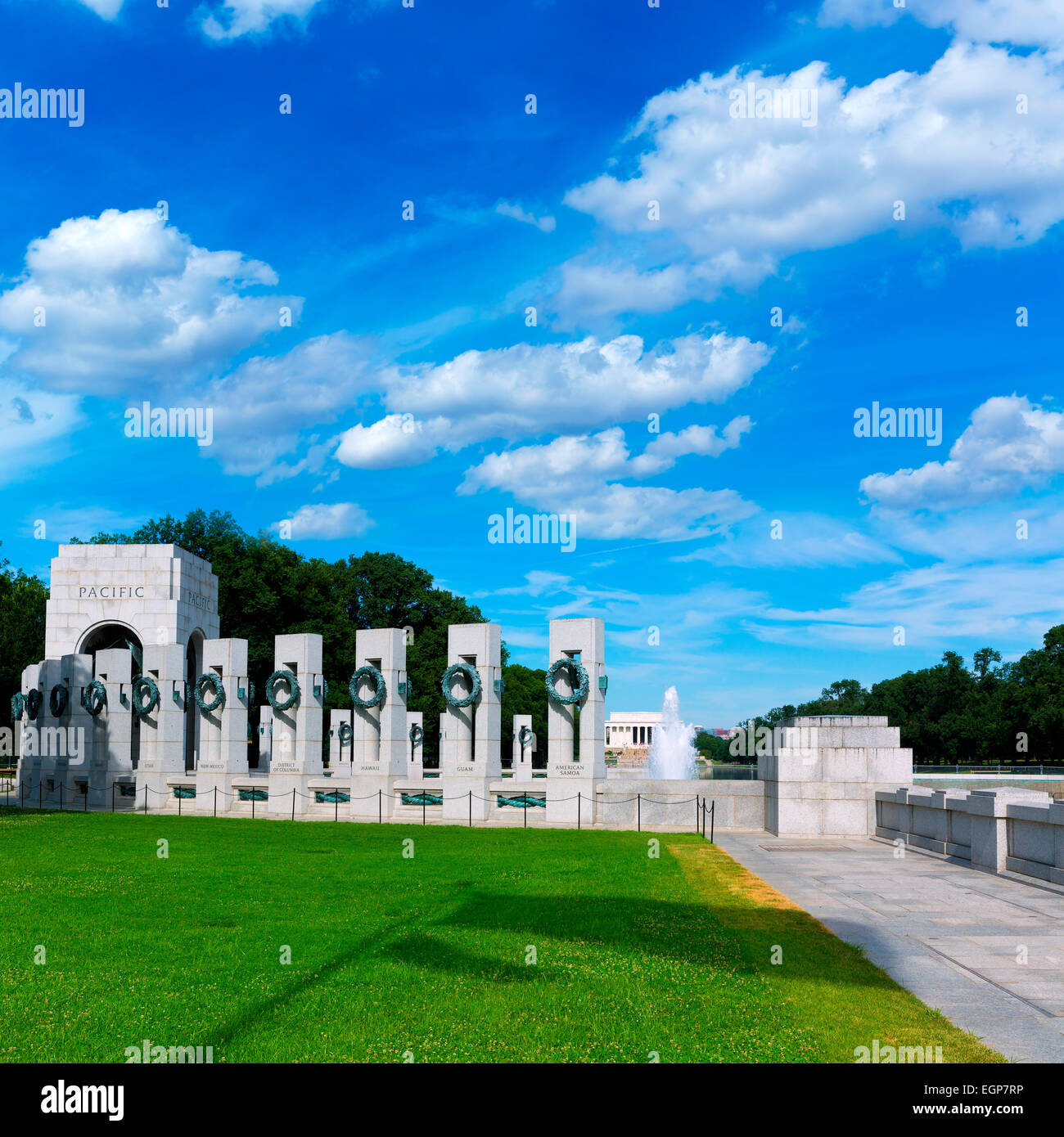 World War II Memorial in washington DC USA at National Mall Stock Photo ...