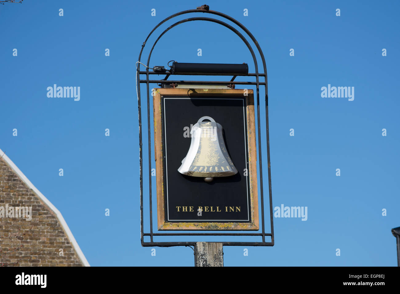 The bell inn sign hi-res stock photography and images - Alamy