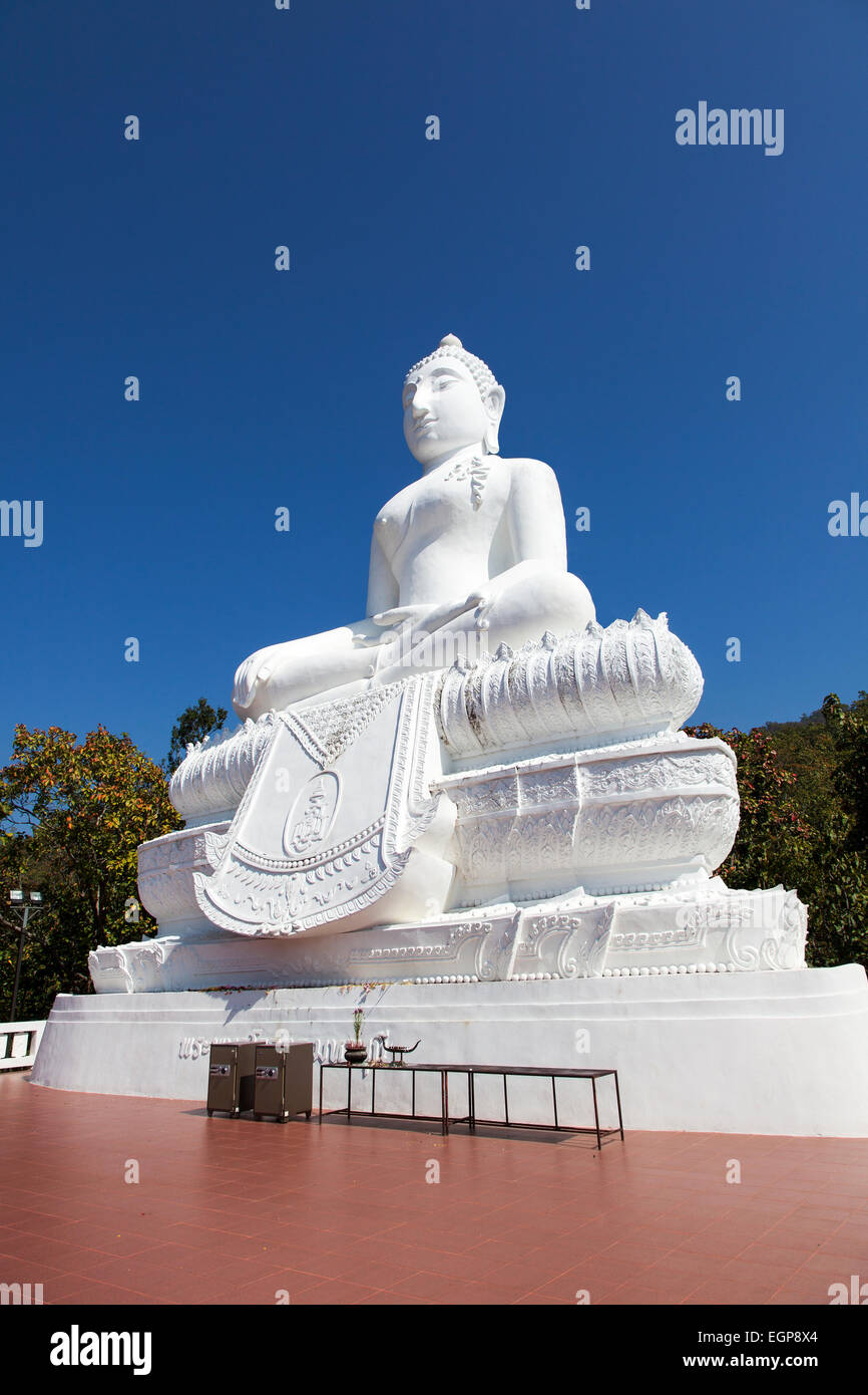 White buddha in pai thailand hi-res stock photography and images - Alamy
