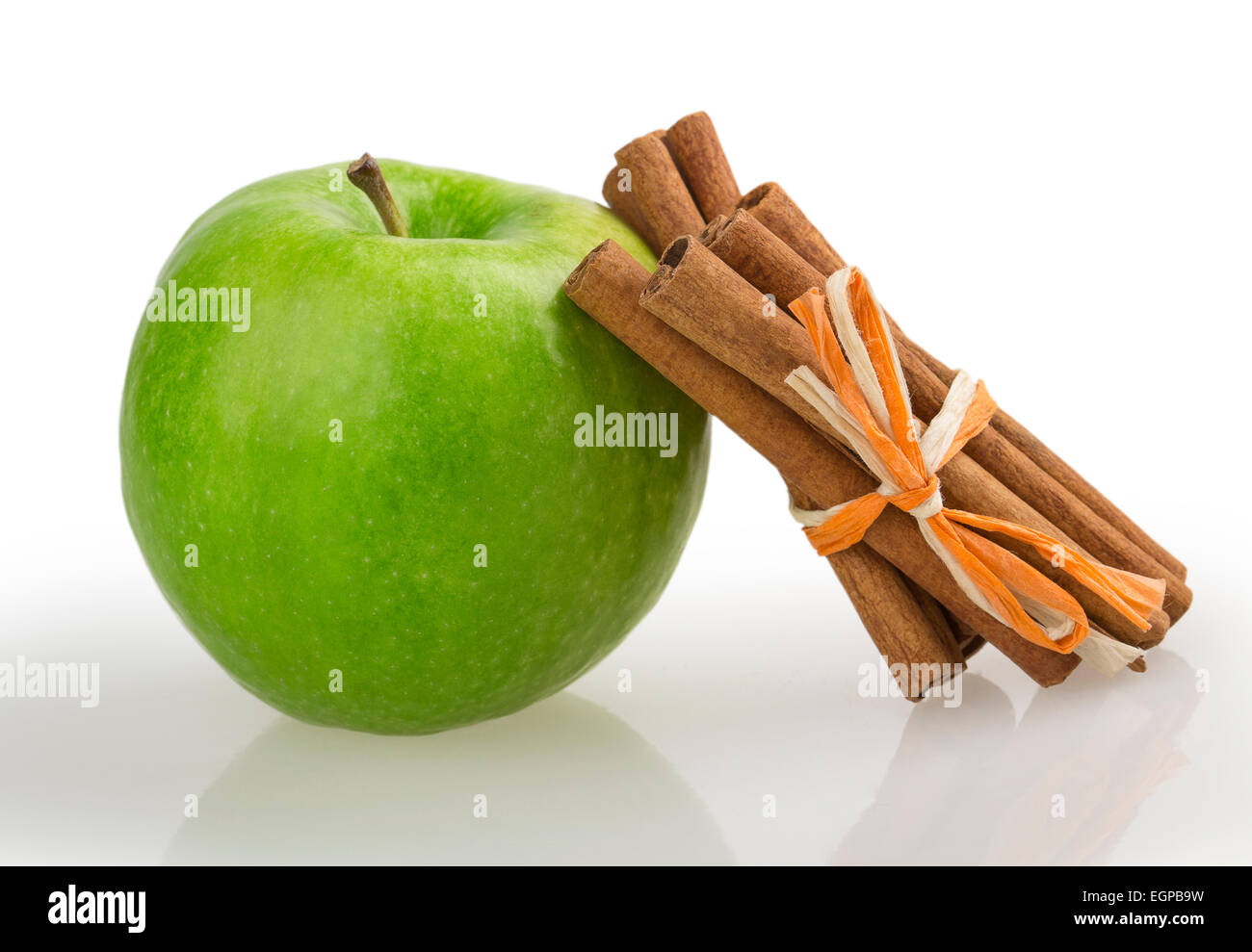 apple, cinnamon isolated on white background Stock Photo - Alamy