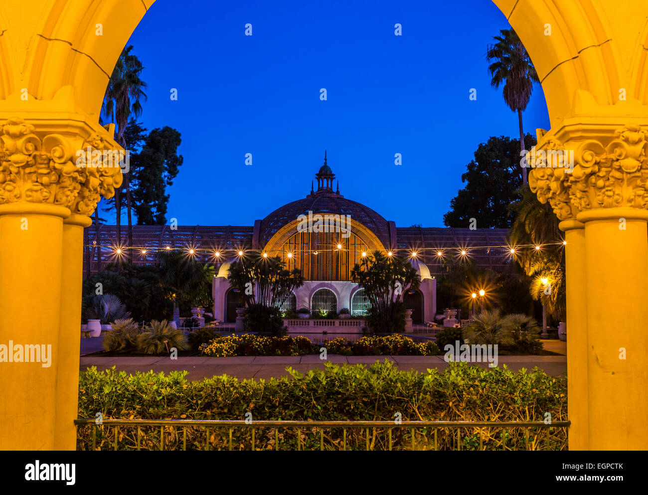 Concrete framed building hi-res stock photography and images - Alamy