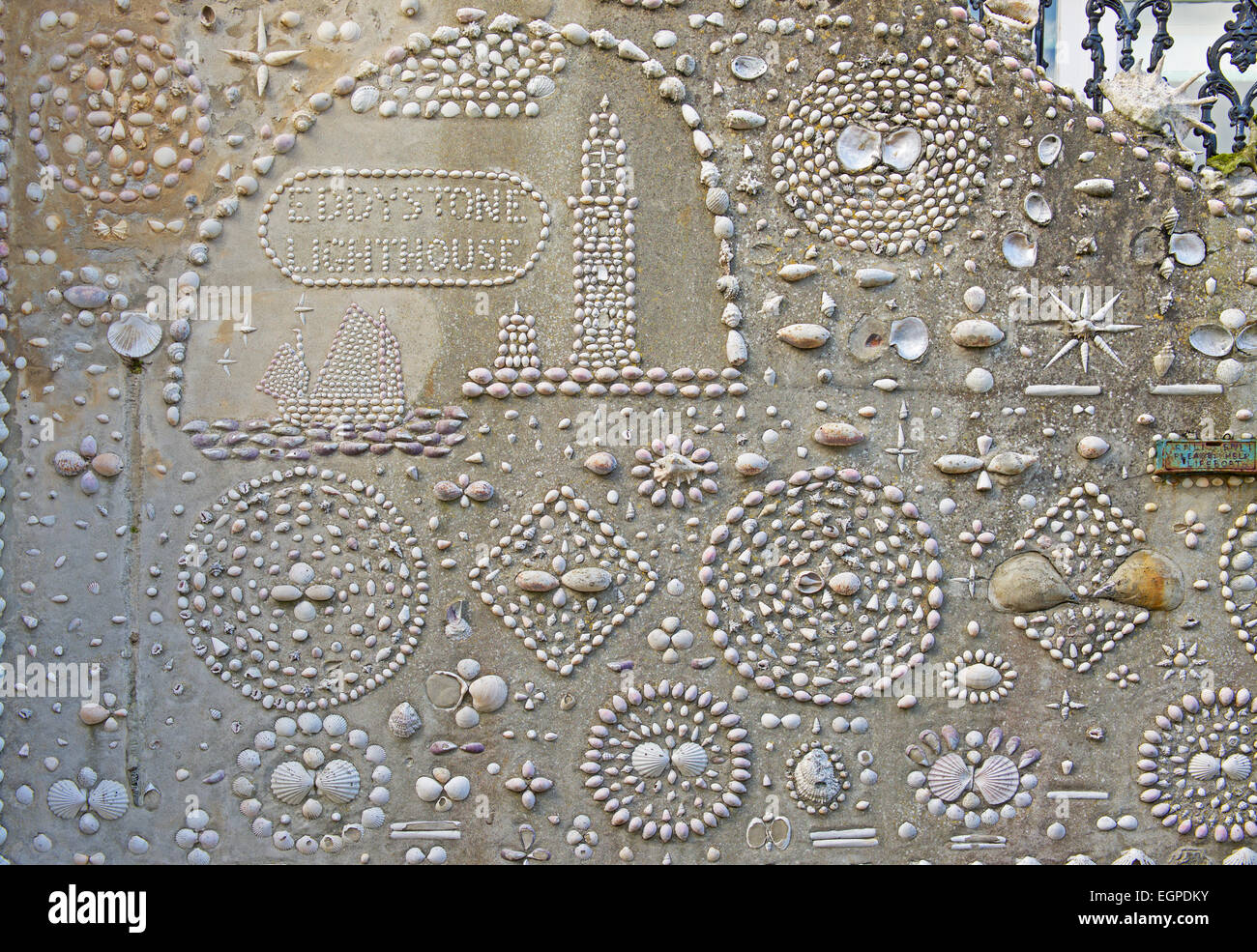 Shell house polperro cornwall hi-res stock photography and images - Alamy