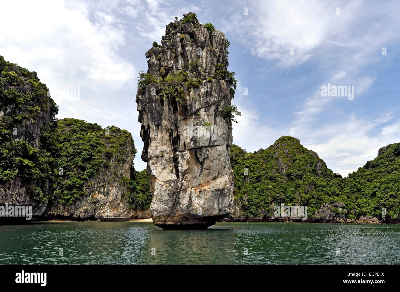 Ha long bay park hi-res stock photography and images - Alamy