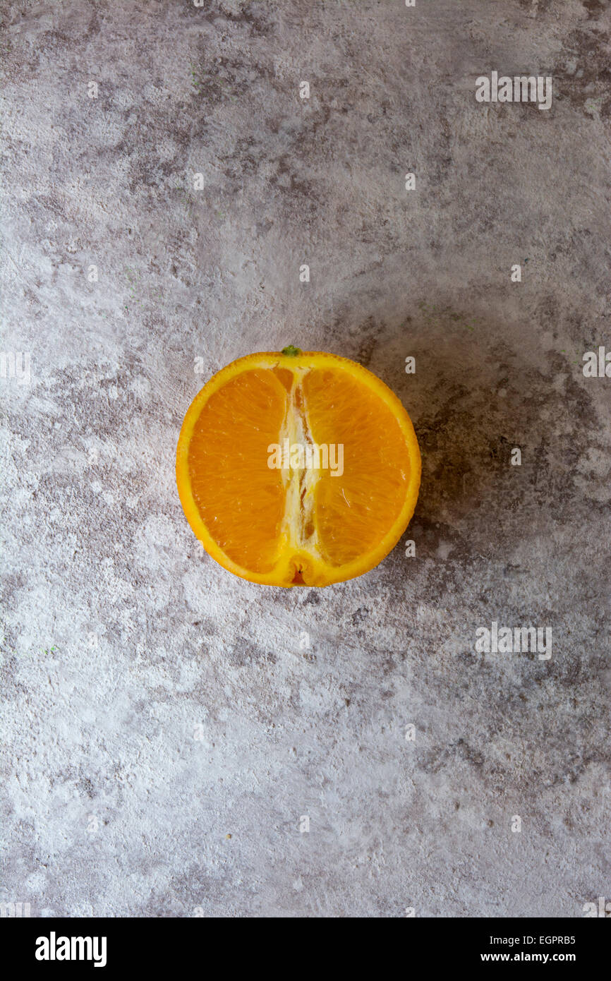 Orange halved hi-res stock photography and images - Alamy