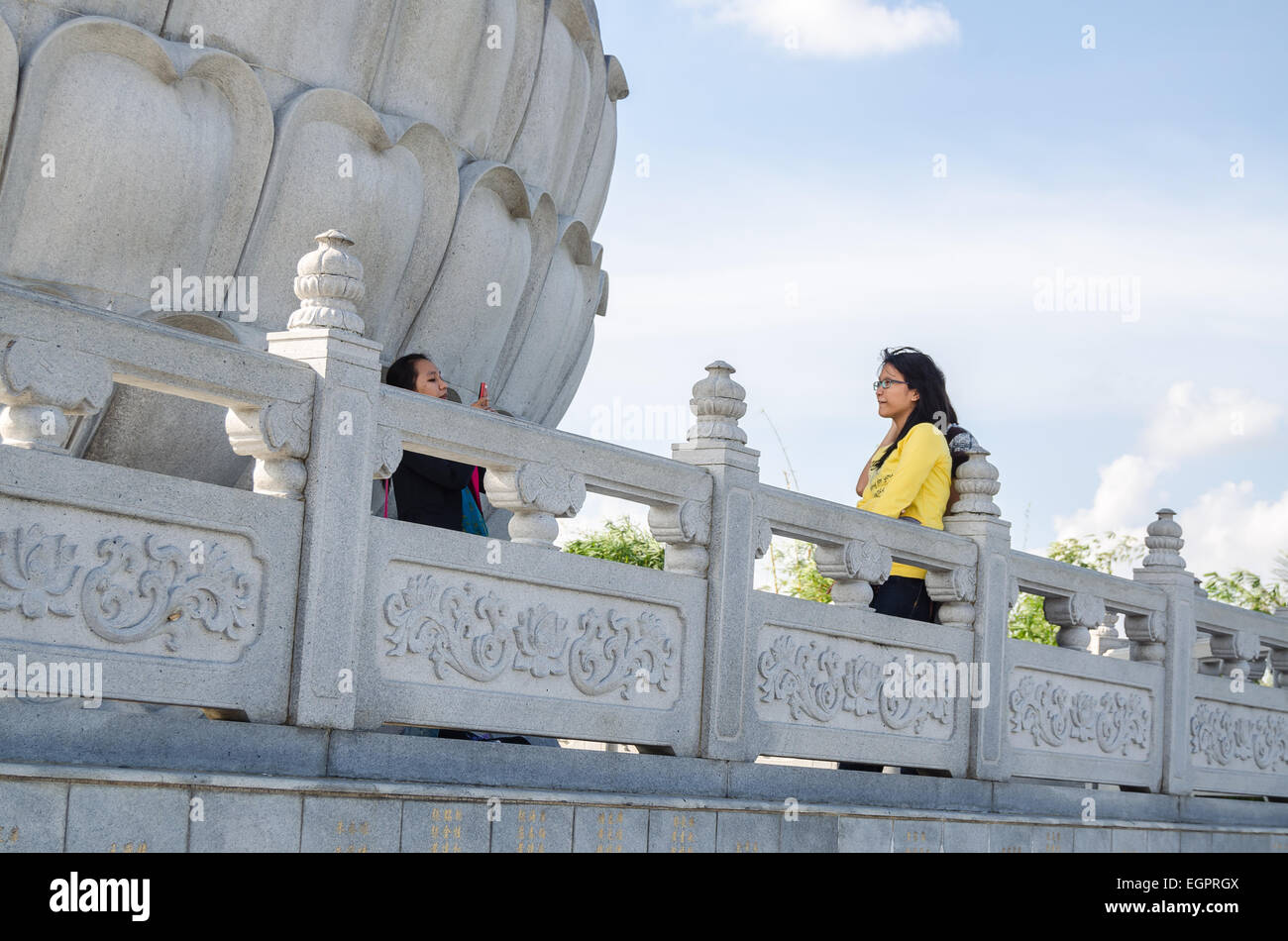 Two story temple hi-res stock photography and images - Alamy