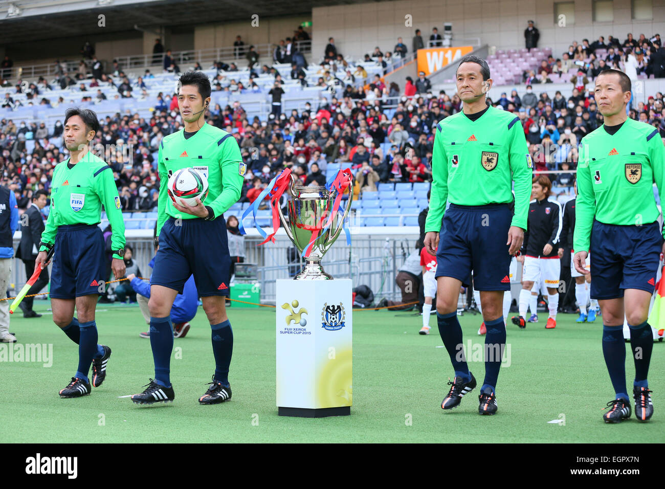 Kanagawa, Japan. 28th Feb, 2015. Referee Football/Soccer : FUJI XEROX ...