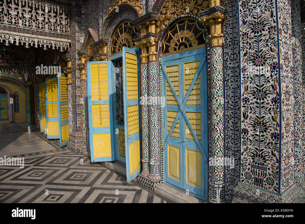 Shree Jain Swetamber Dadajika temple Stock Photo - Alamy