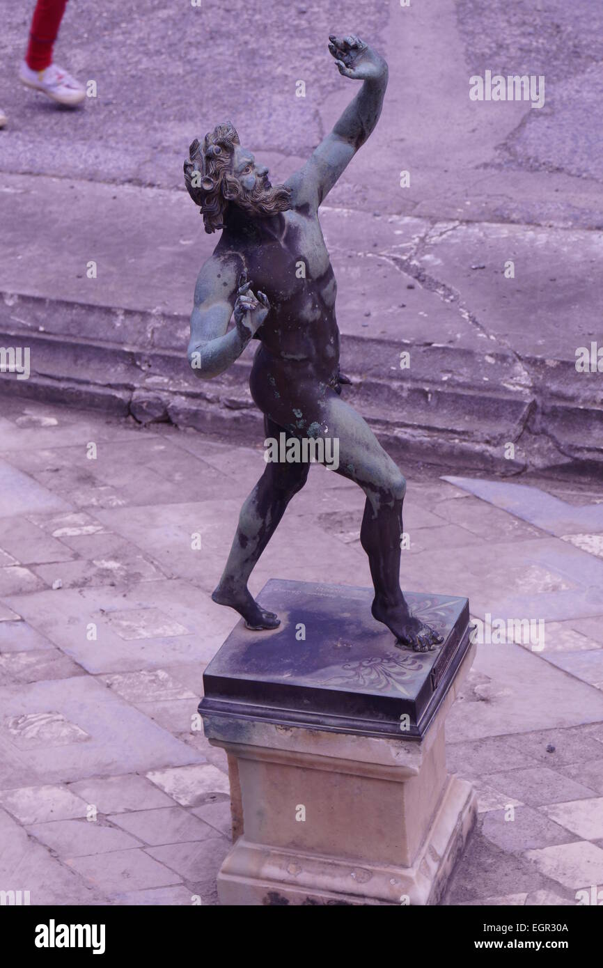 Faun statue hi-res stock photography and images - Alamy